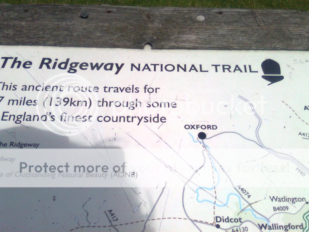 Tring to Ivinghoe Beacon return via Ridgeway Path circular