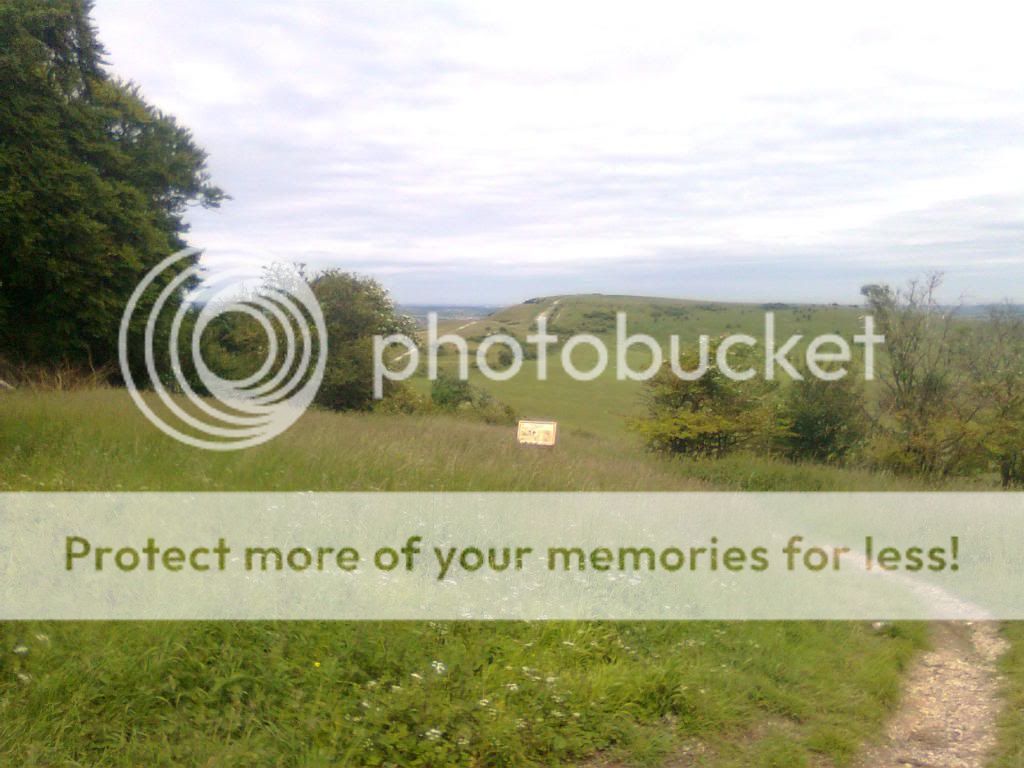 Tring to Ivinghoe Beacon return via Ridgeway Path circular
